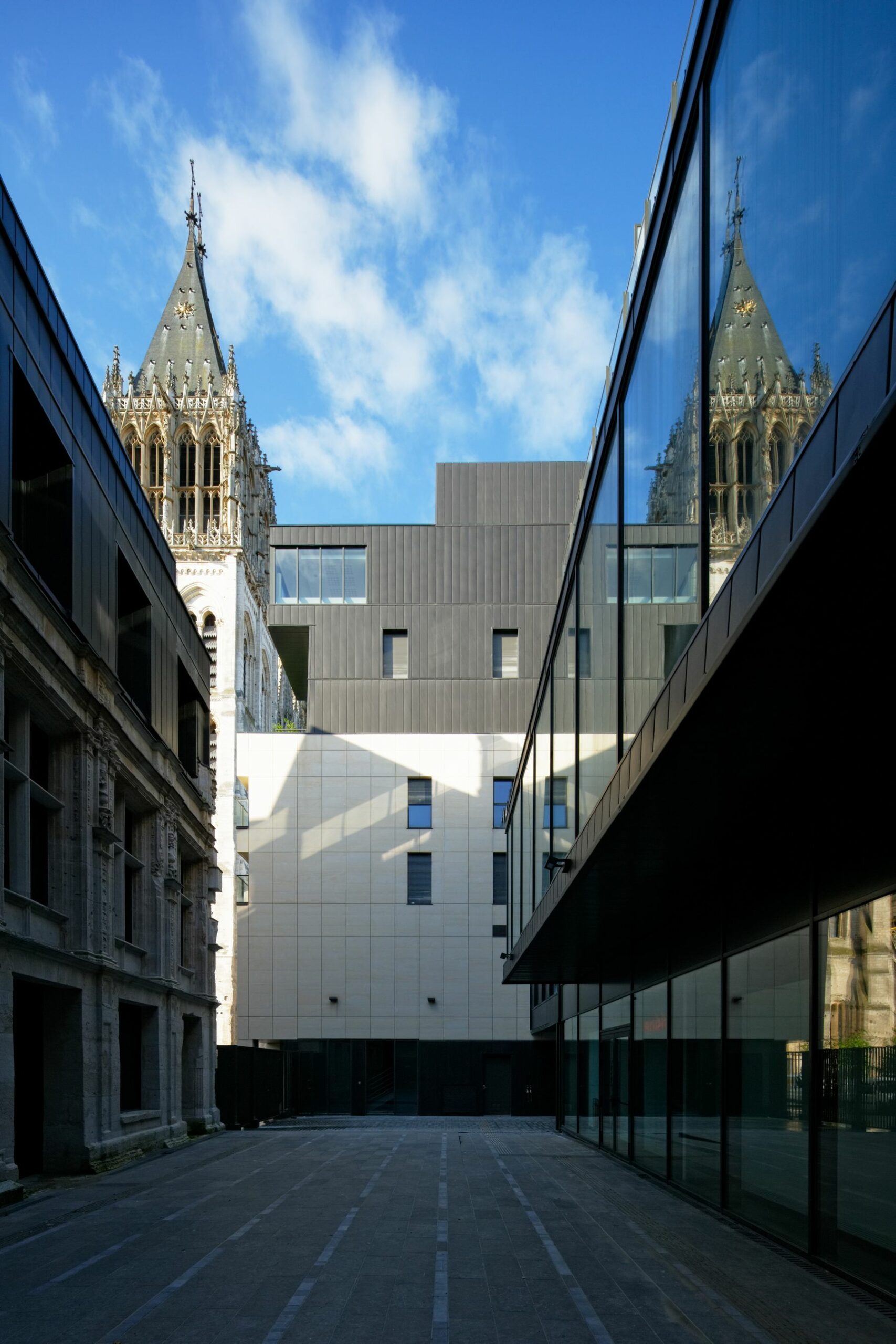 Claude Monet square, Rouen - VIGUIER